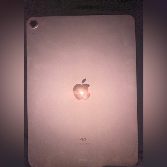 Apple | Tablets & Accessories | I Am Selling A 4th Generation Rose Gold ...
